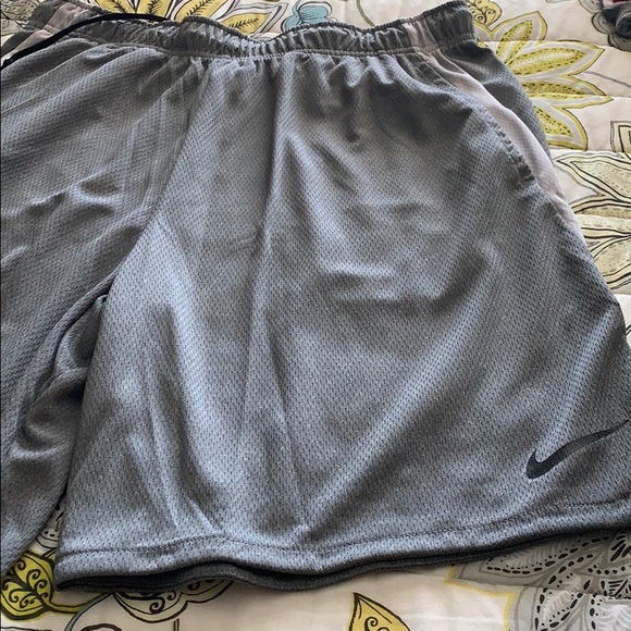Nike | Shorts | Mens Nike Shorts Xl Gray With Pockets | Poshmark